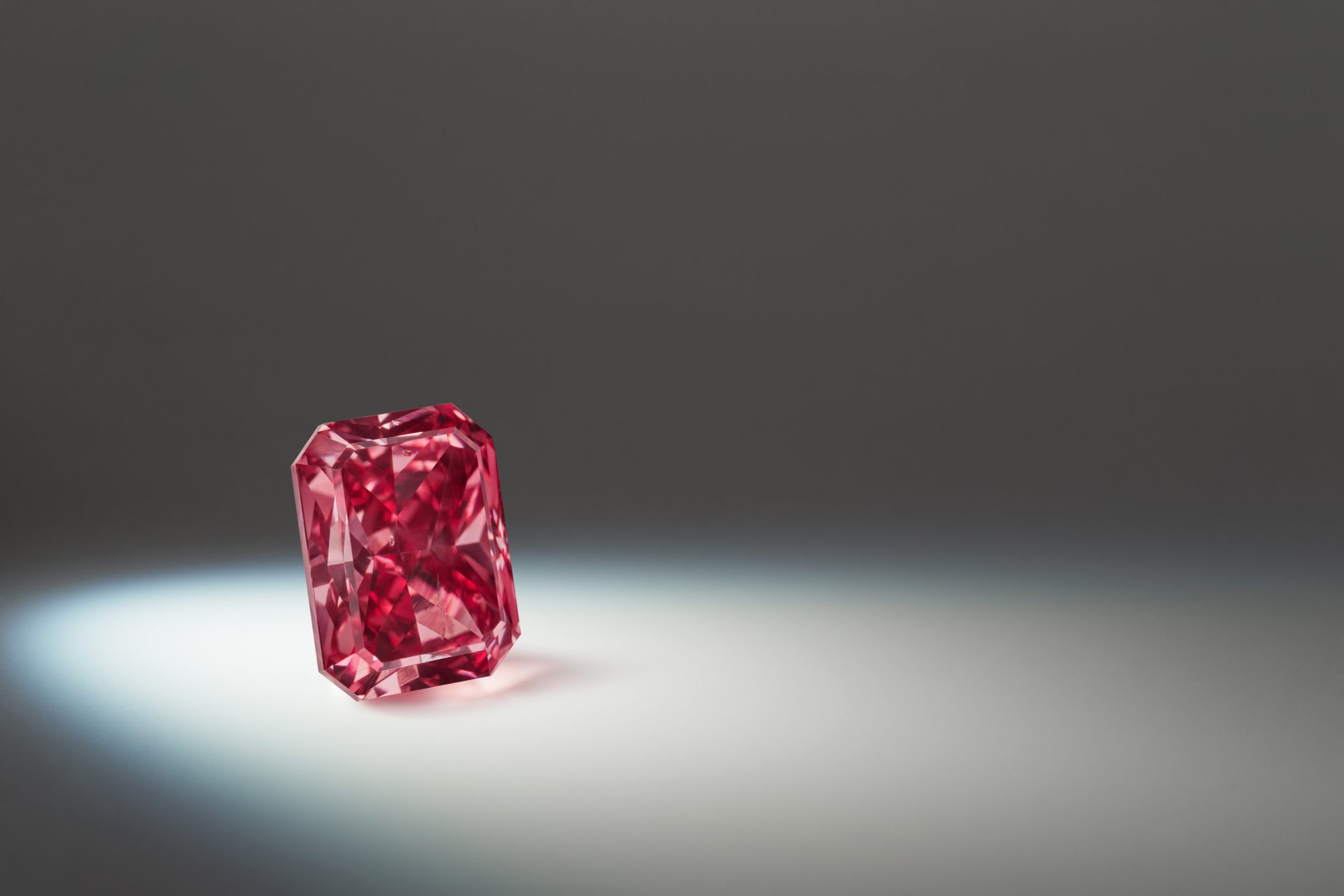 Red diamonds showcased - Corlia Roberts | Diamond Education