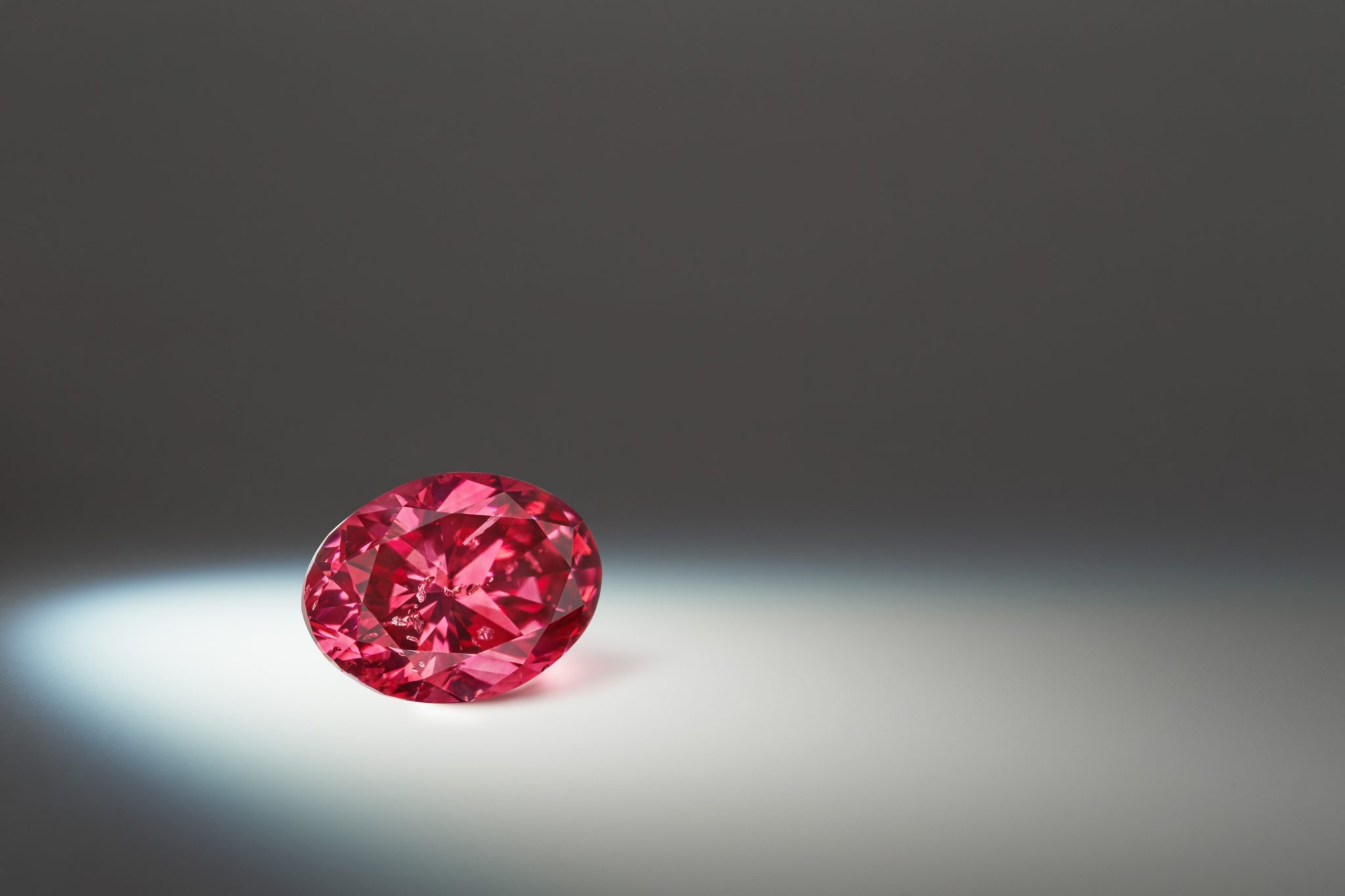 Red diamonds showcased - Corlia Roberts | Diamond Education