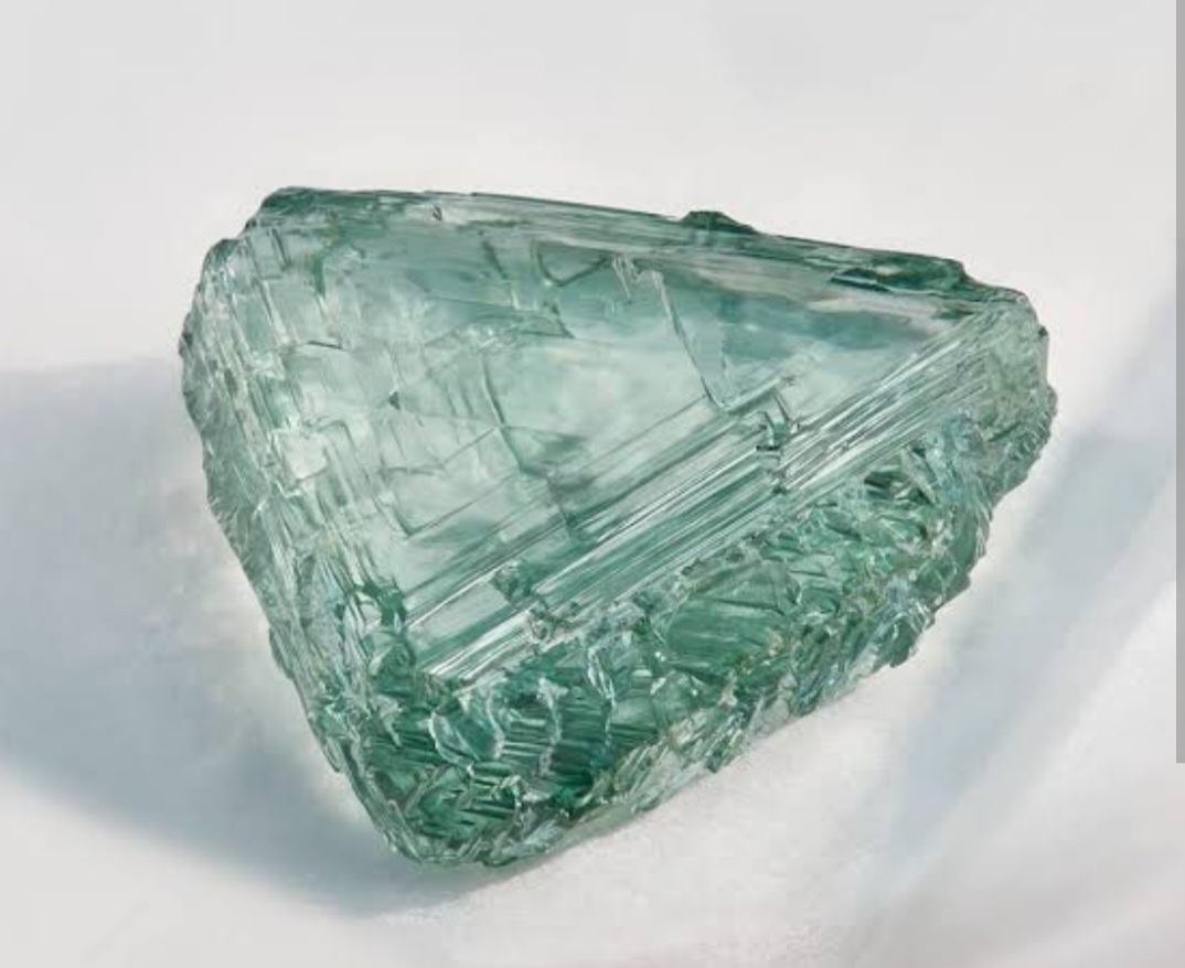 Rough Diamond Evaluation Course Corlia Roberts | Diamond Education