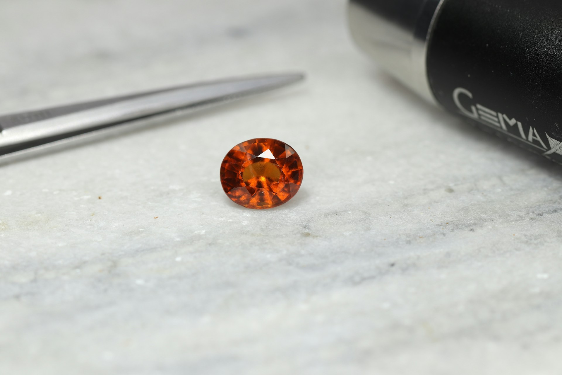 Diamonds and Diamond Grading Course - Corlia Roberts | Diamond Education